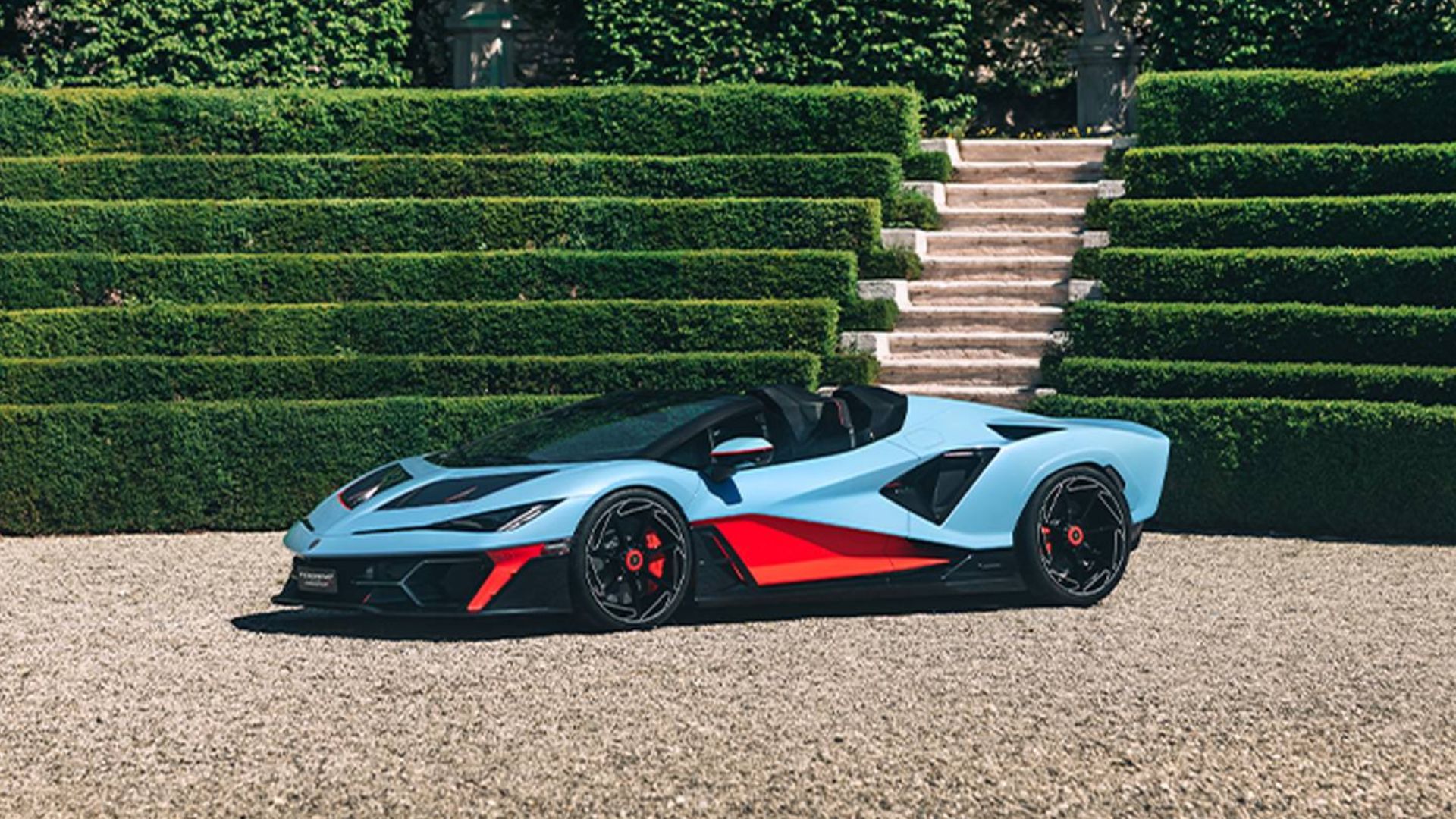 Photos: Lamborghini unveils its most powerful open-top sports car ...