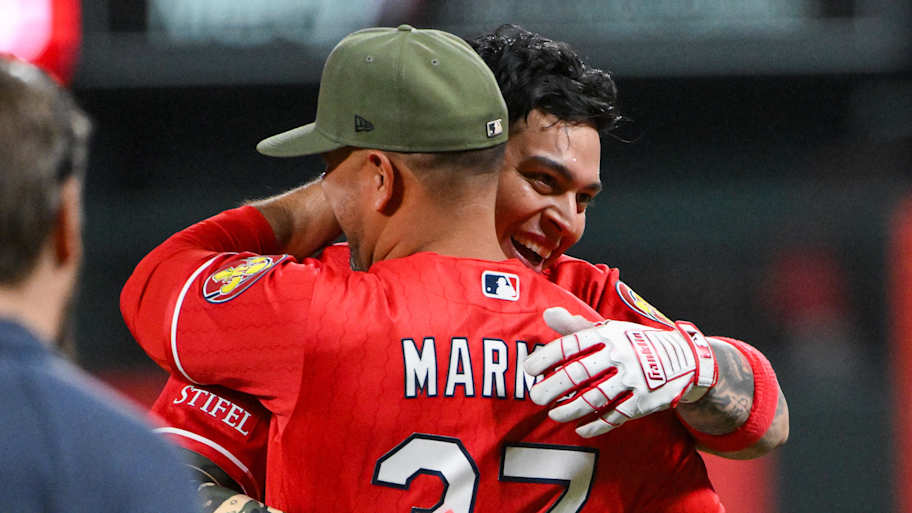 Oliver Marmol rewards Cardinals fans with free tickets after viral ...