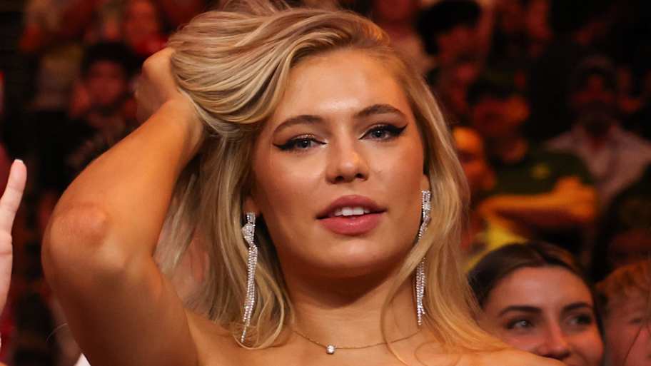 Jutta Leerdam steals Ronda Rousey-Gina Carano thunder in unreal red ...