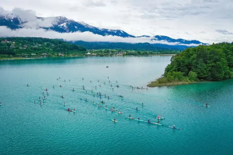 Kopf-an-Kopf-Rennen beim SUP-Festival am Faaker See