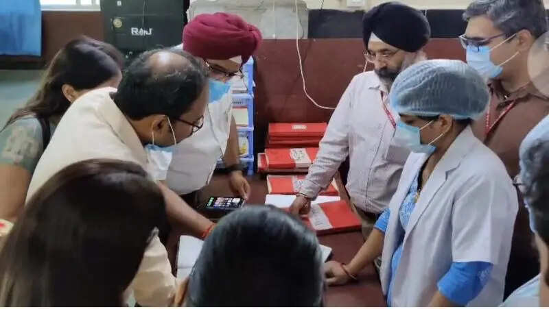 AIIMS team visits Kota to probe maternal deaths, infections