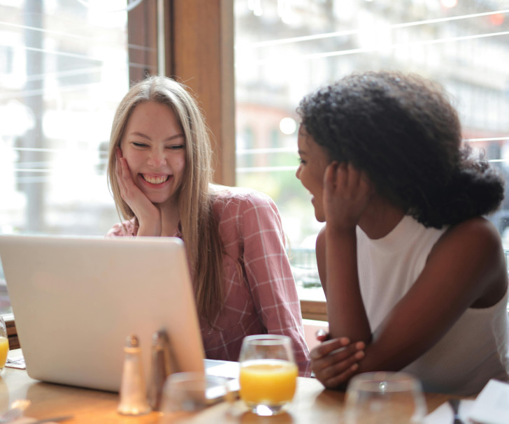 11 small acts of workplace kindness that mattered more than a huge bonus