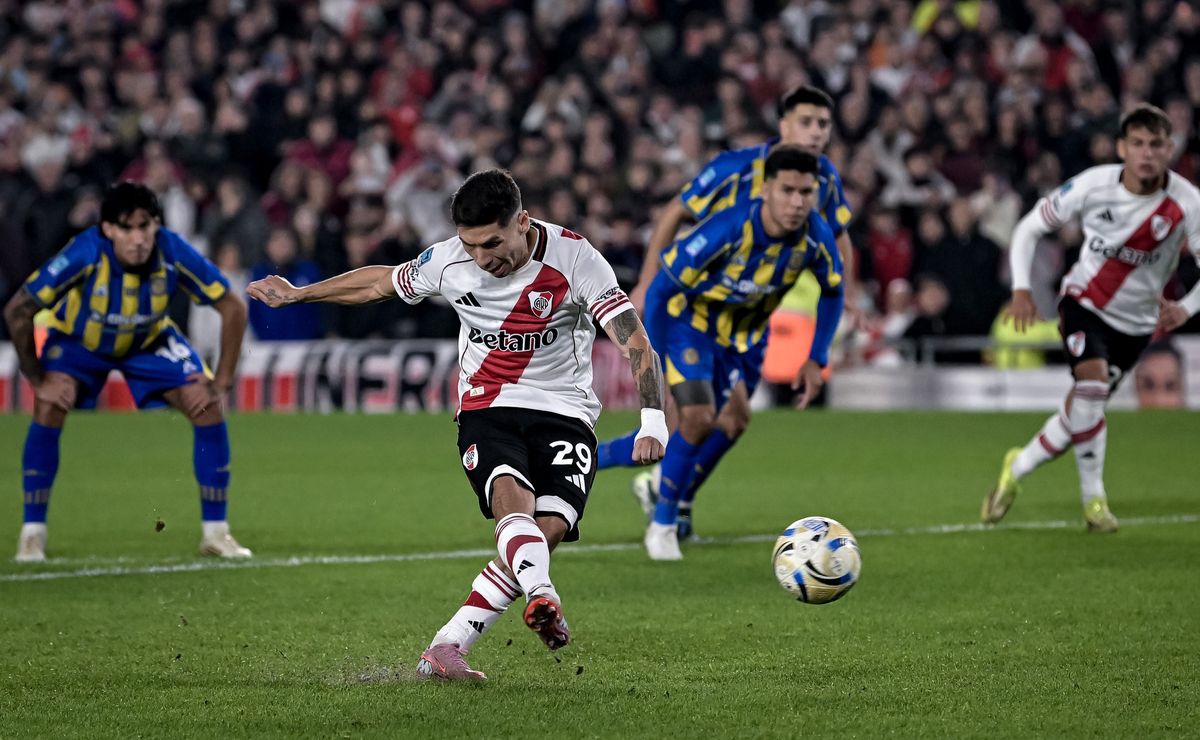 Jeremías Ledesma contuvo el penal de Gonzalo Montiel: es el primero que ...