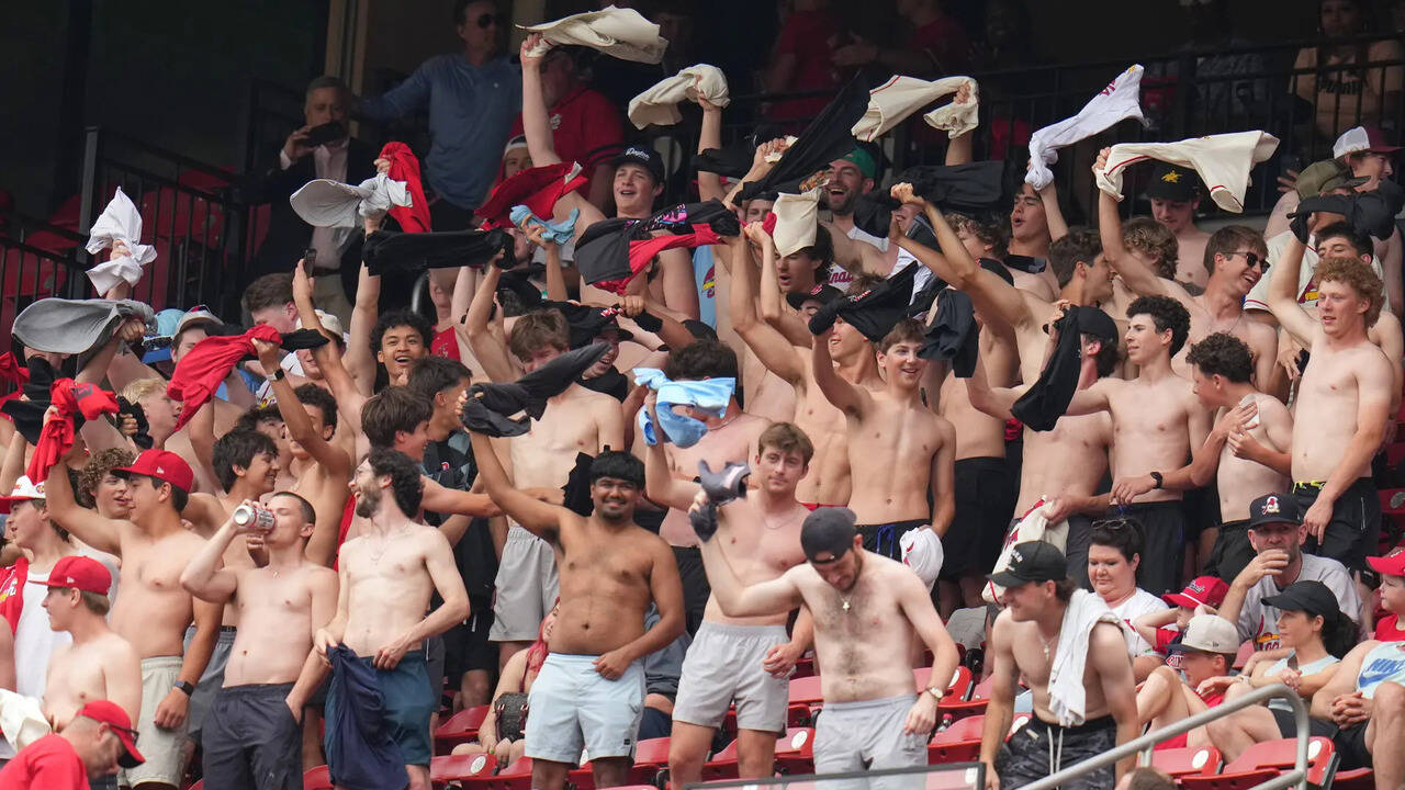 Cardinals manager Oliver Marmol invites fans to join shirtless ...