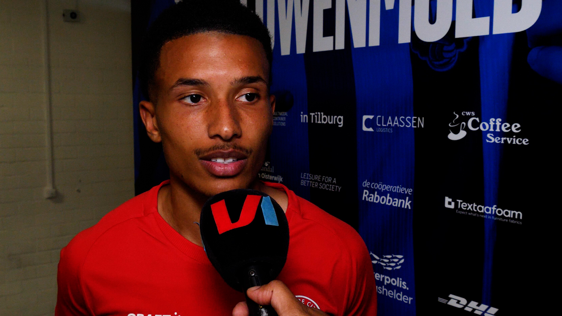 Dors over horrortackle ploeggenoot: 'Frustratie, maar terecht rood'