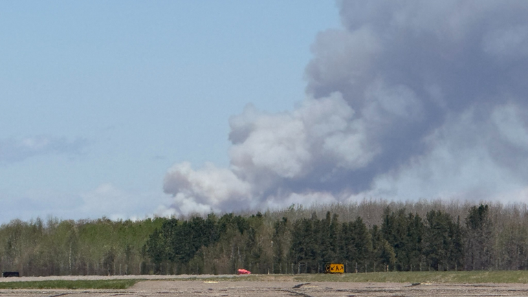 Flanders fire near Breezy Point now at 600 acres in northern Minnesota
