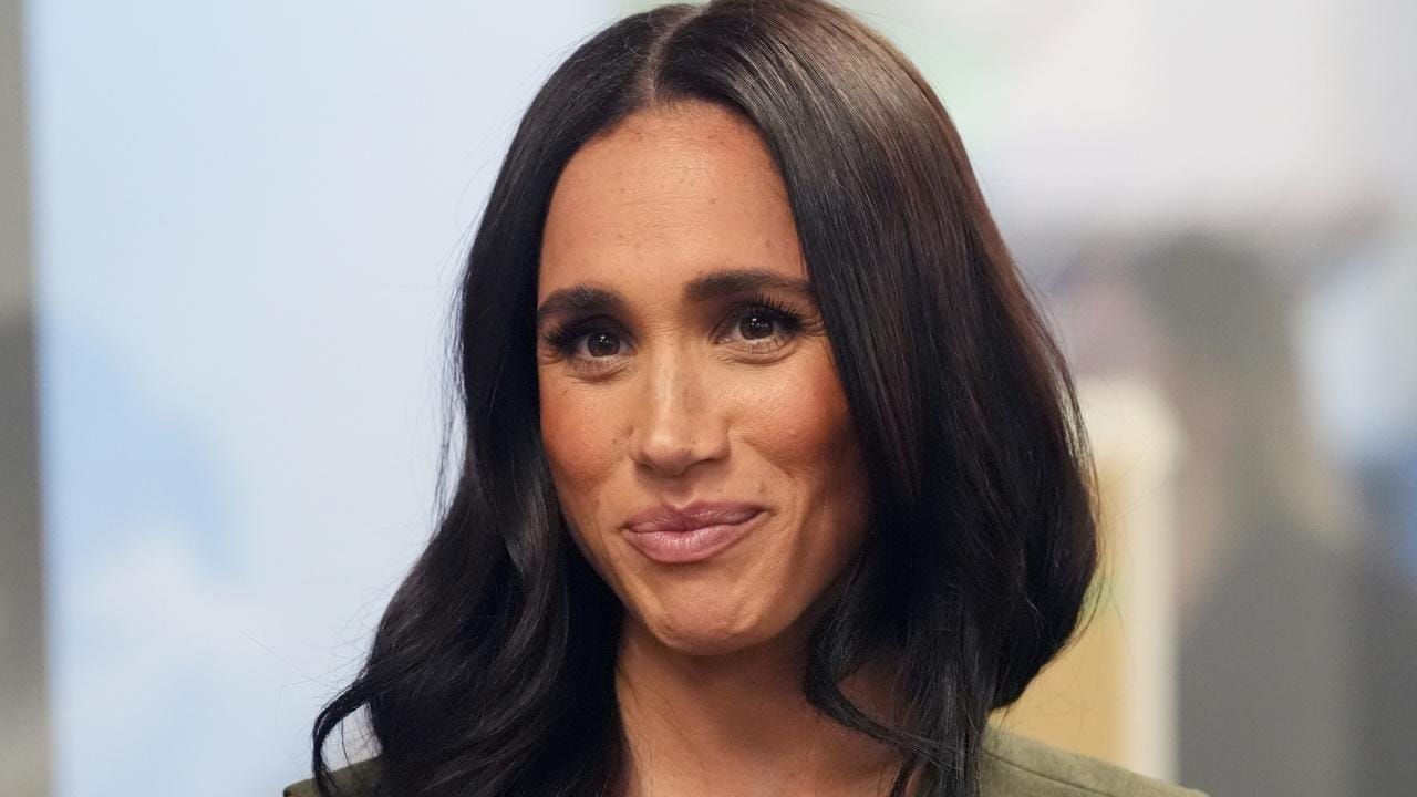 No guarda-roupa, Meghan Markle mostra como a filha está crescida ...