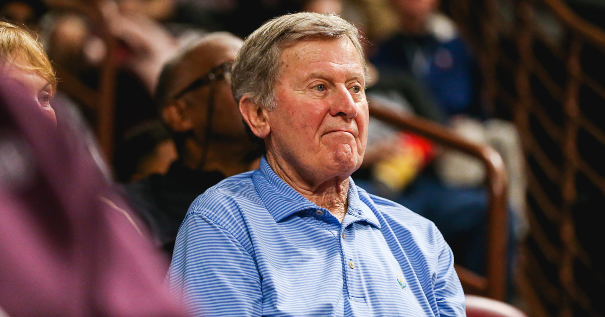 Steve Spurrier takes part in Morgan Wallen concert walkout at Ben Hill Griffin Stadium