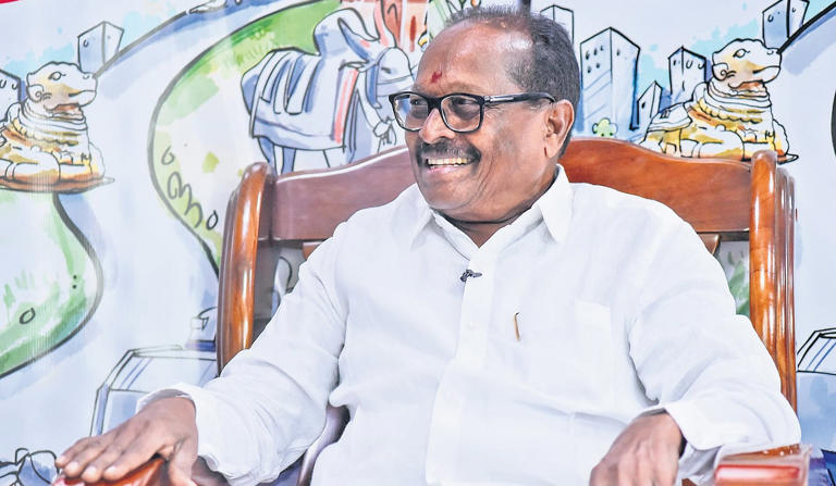 APSRTC chief rules out fare hike after EV privatisation