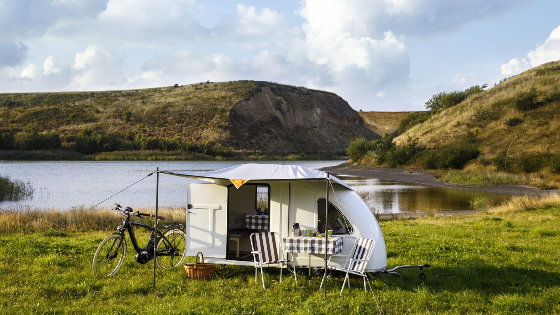 Foto’s: deze minicaravan (2 persoons) is dé droom voor fietsvakanties