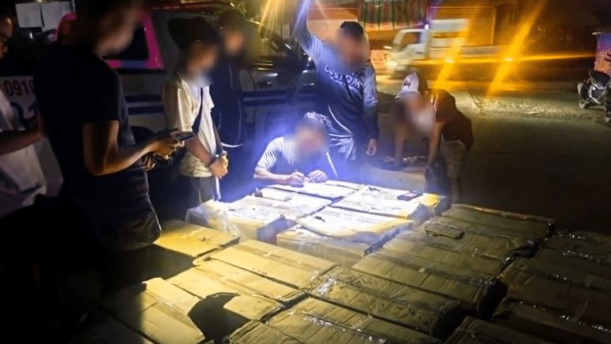 P3.2-M 'smuggled' cigarettes seized in Pagadian; suspect nabbed