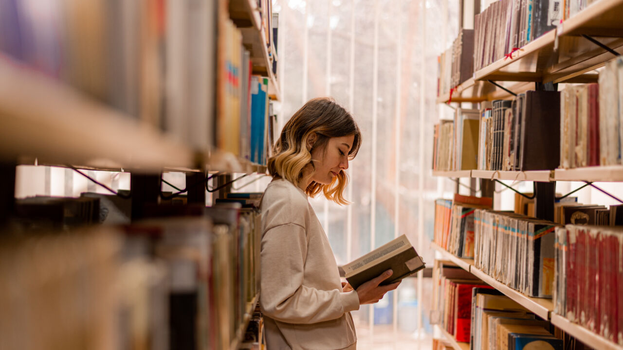 Duizenden AI-boeken te koop zonder waarschuwing: "Mensen staan er niet ...