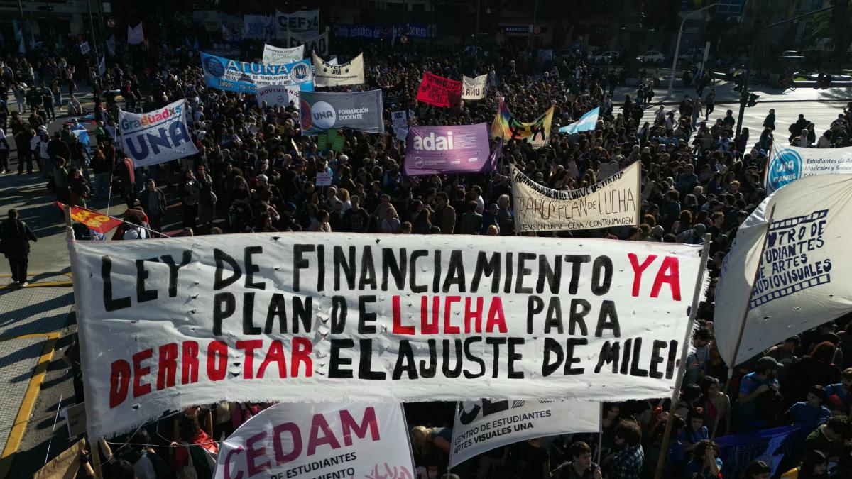 Claves para entender el choque entre las universidades públicas y el ...