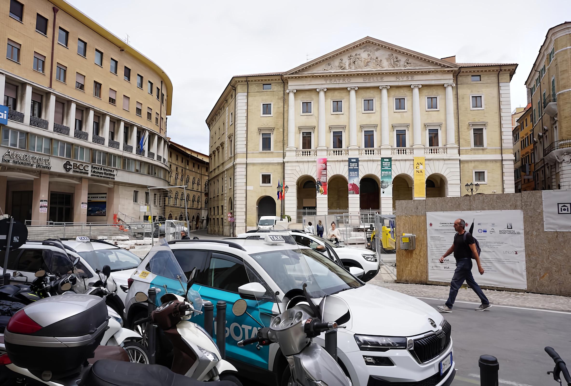 Piazza della Repubblica. Almeno ora c’è una data. Entro luglio per ...