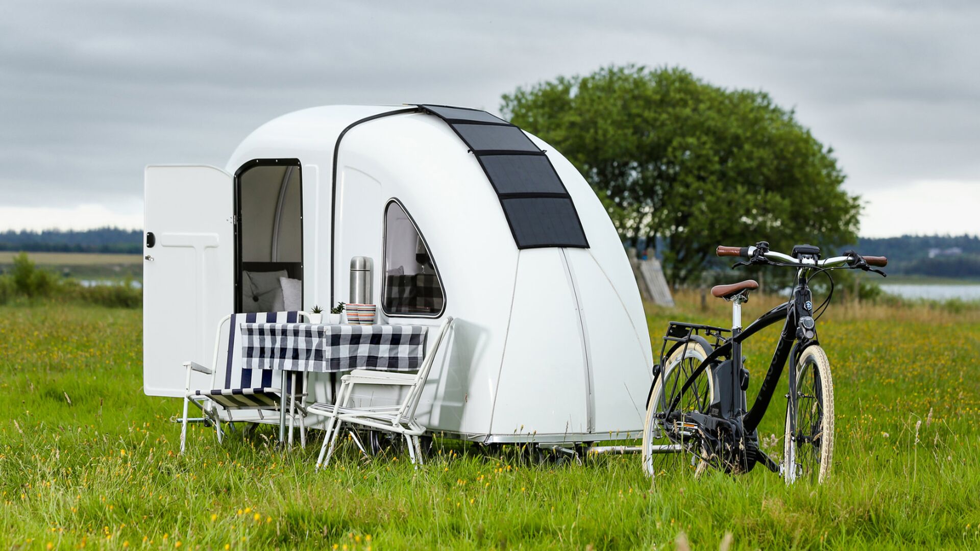 Foto’s: deze minicaravan (2 persoons) is dé droom voor fietsvakanties