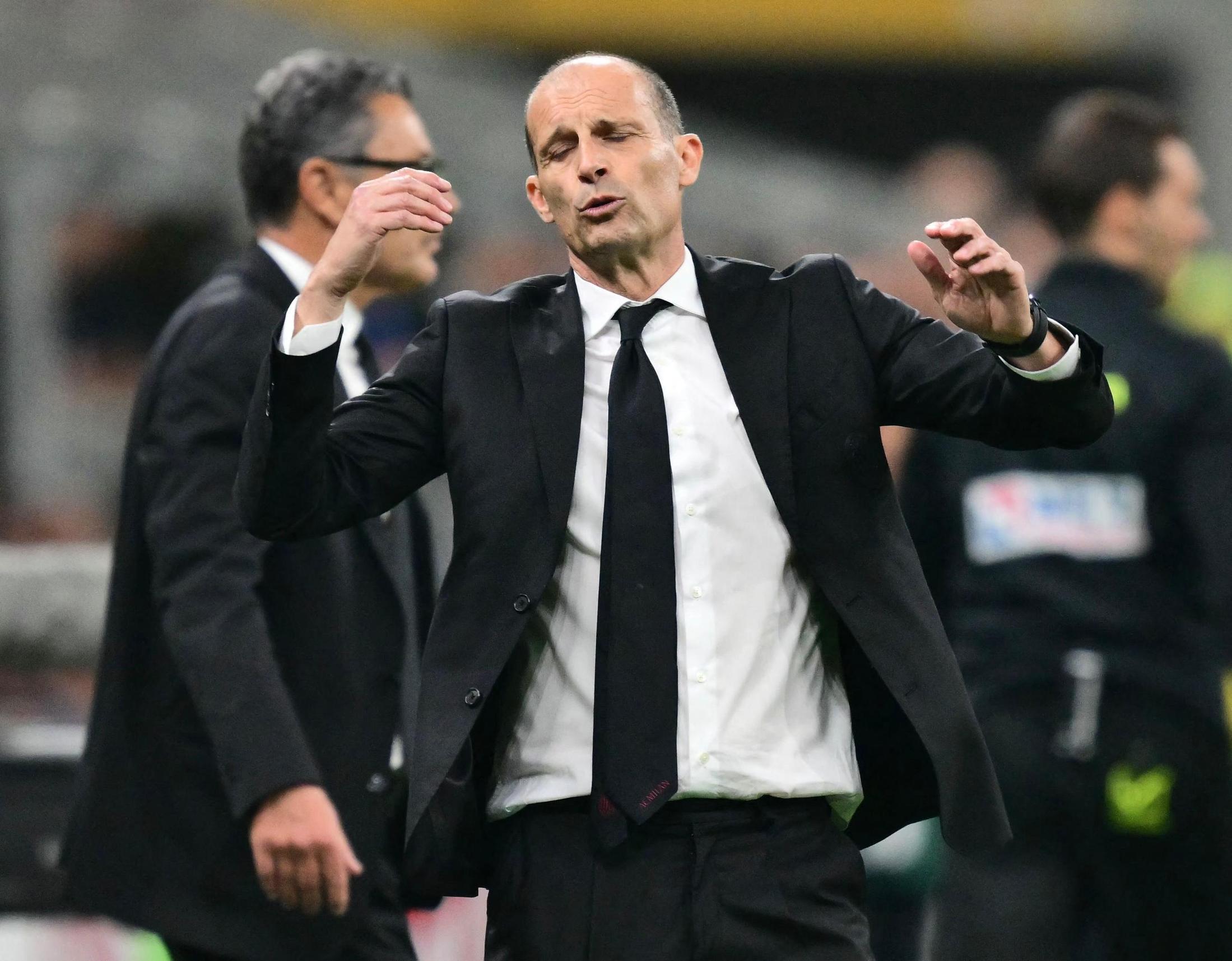 Milan al bivio del futuro. Allegri: "I conti alla fine". Il Genoa, poi ...