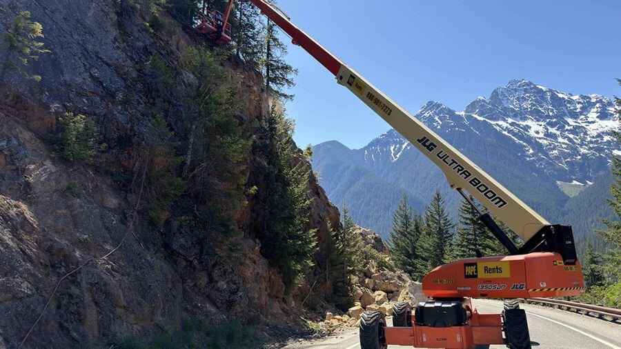 WSDOT working overtime to reopen passes for busy holiday travel