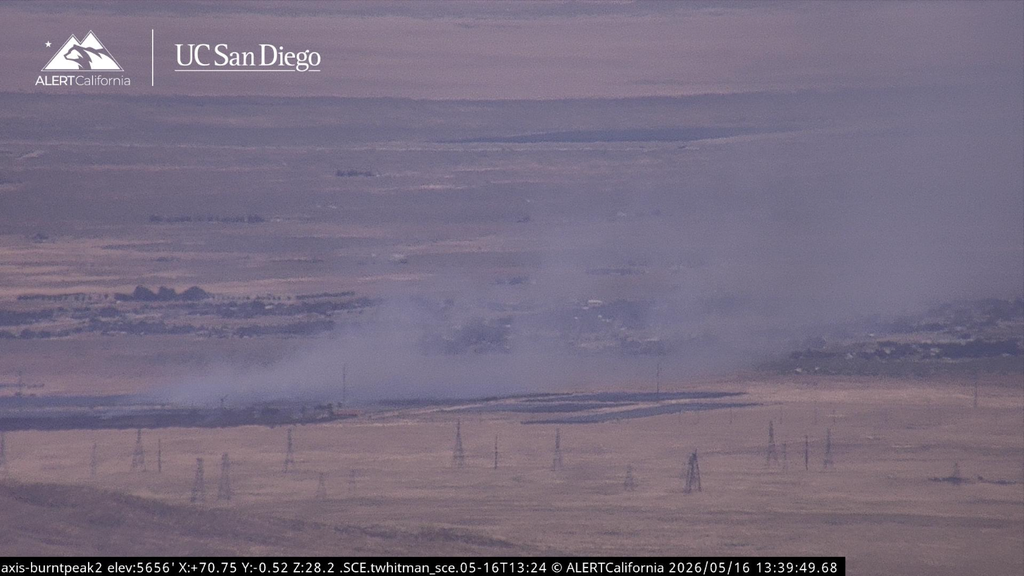 Pair of Antelope Valley brush fires prompt shelter-in-place orders ...