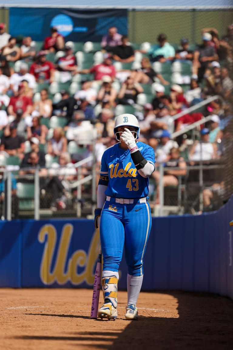 UCLA softball ace Taylor Tinsley shuts down South Carolina