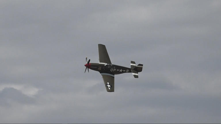 Gunfighter Skies air show draws crowds to Mountain Home Air Force Base