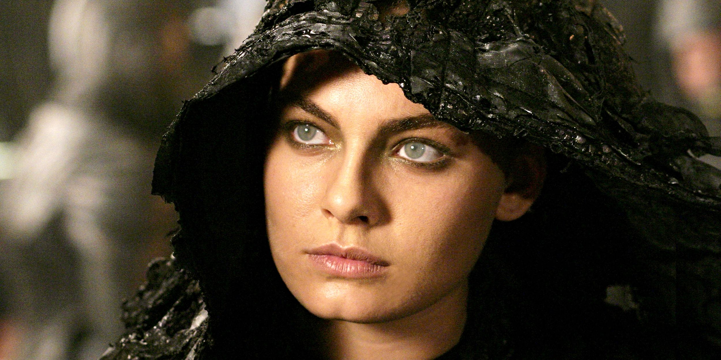 22 years later, this wild $105 million sci-fi flop is crushing ...