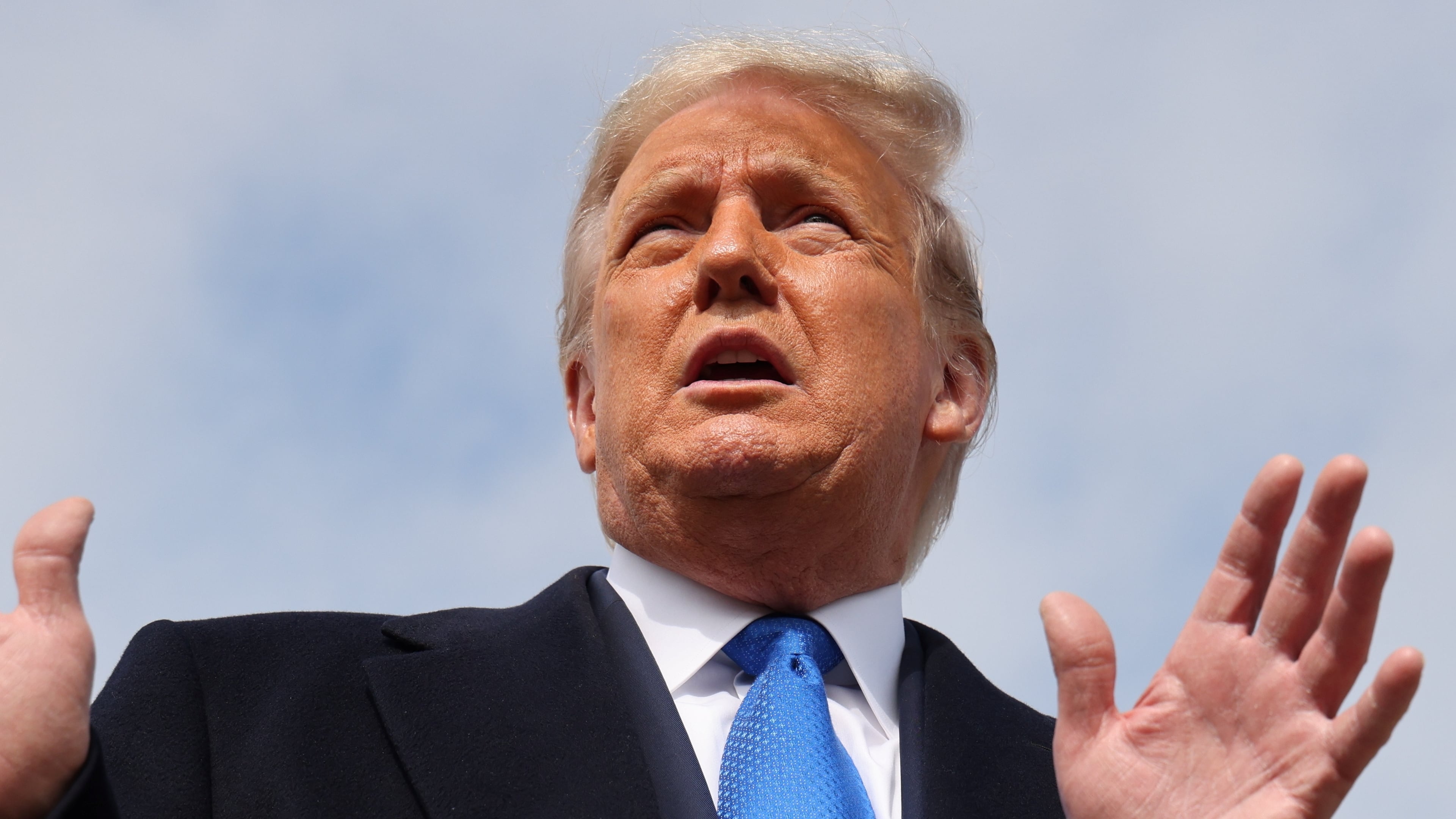 Trump, 79, turns reflecting pool into head-scratching size contest
