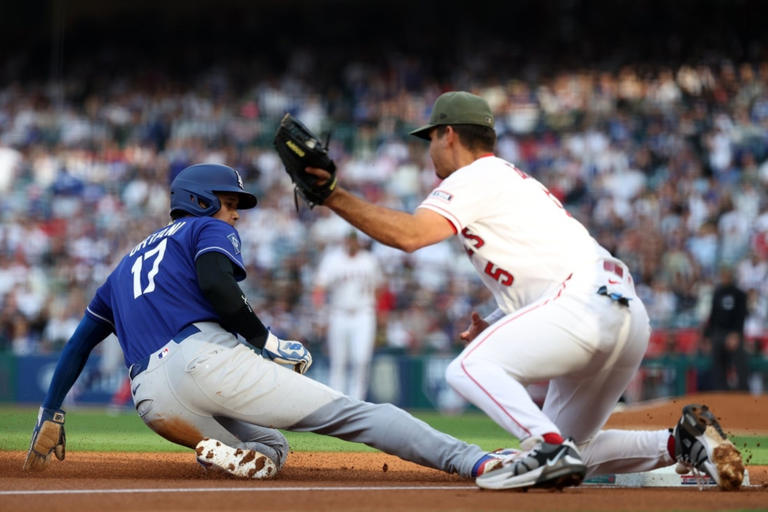 Dodgers score season-high 15 runs, pound Angels
