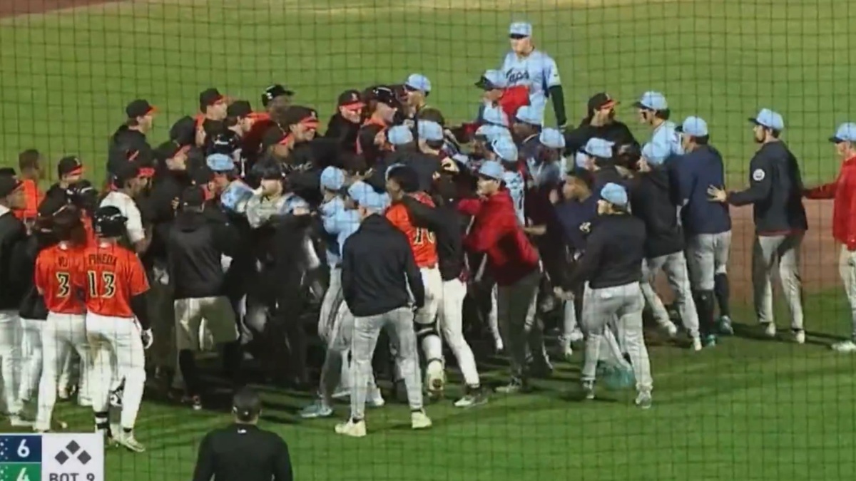 MLB: Manager, pitchers, and a top prospect ejected after wild benches ...
