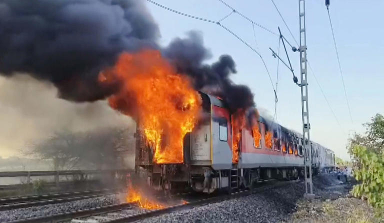 Rajdhani Express fire in MP's Ratlam hits Mumbai-Delhi rail traffic ...