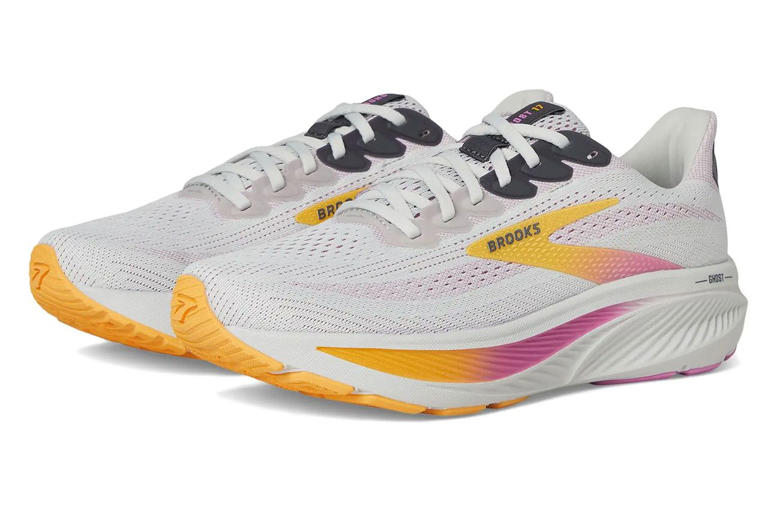 I asked orthopedic doctors for the best walking shoes—they all said the ...