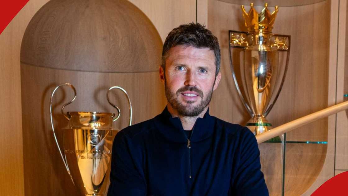 Michael Carrick signs new deal to continue as Manchester United manager ...
