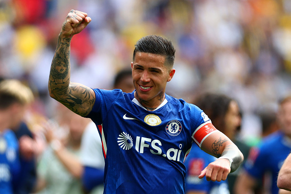 Man Utd urged to sign £107m Chelsea star Fernandez