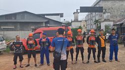 Seorang ABK kapal Feliana jatuh ke laut di perairan Selat Karimata, tim ...
