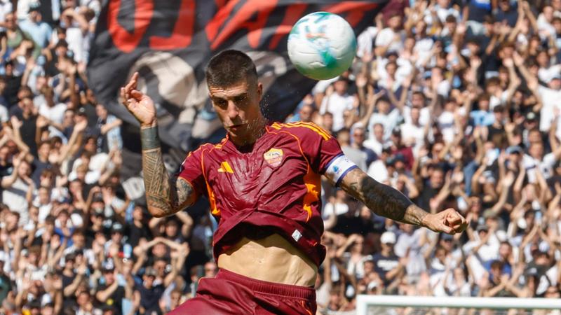 Il derby del sorpasso della Roma: la doppietta di Mancini stende la Lazio