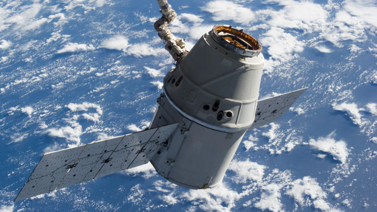 NASA’s SpaceX CRS-34 Dragon lifted off with 6,500 pounds of cargo last ...