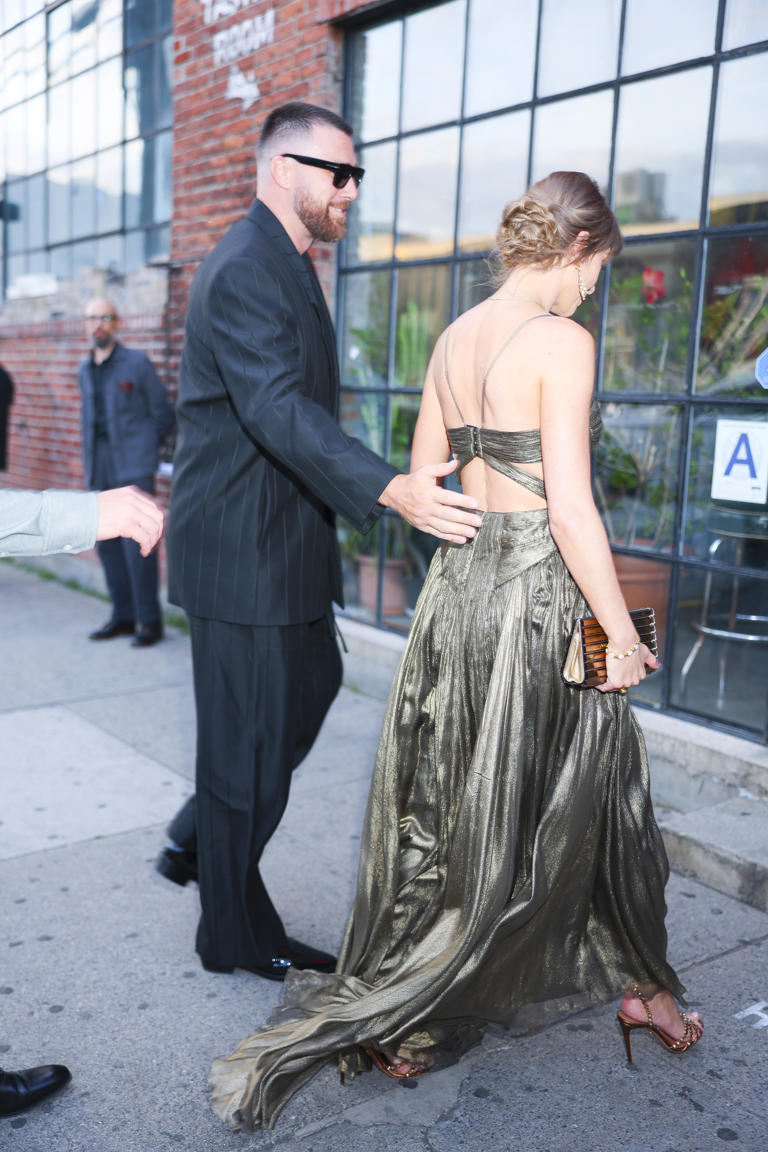 Taylor Swift and Travis Kelce attend private dinner in NYC as wedding ...