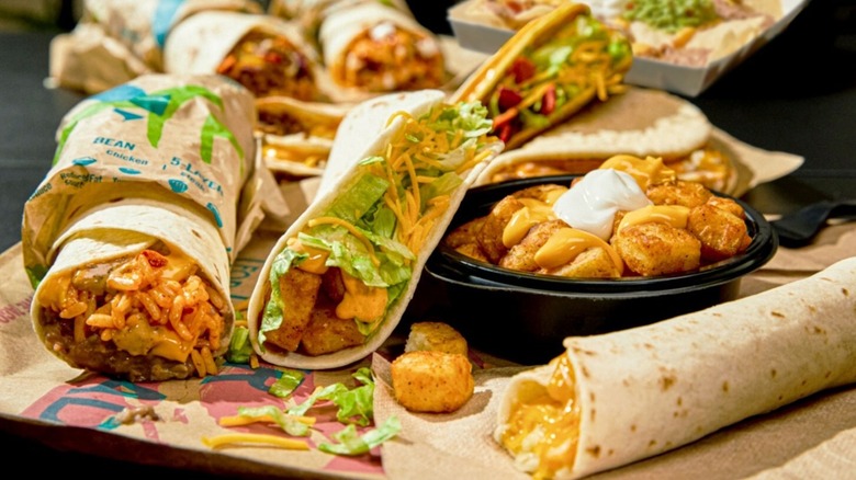 Fans say this Taco Bell staple has become one of the most overrated ...