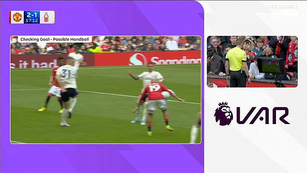 Gary Neville tells referee he's had an 'absolute shocker' after ...