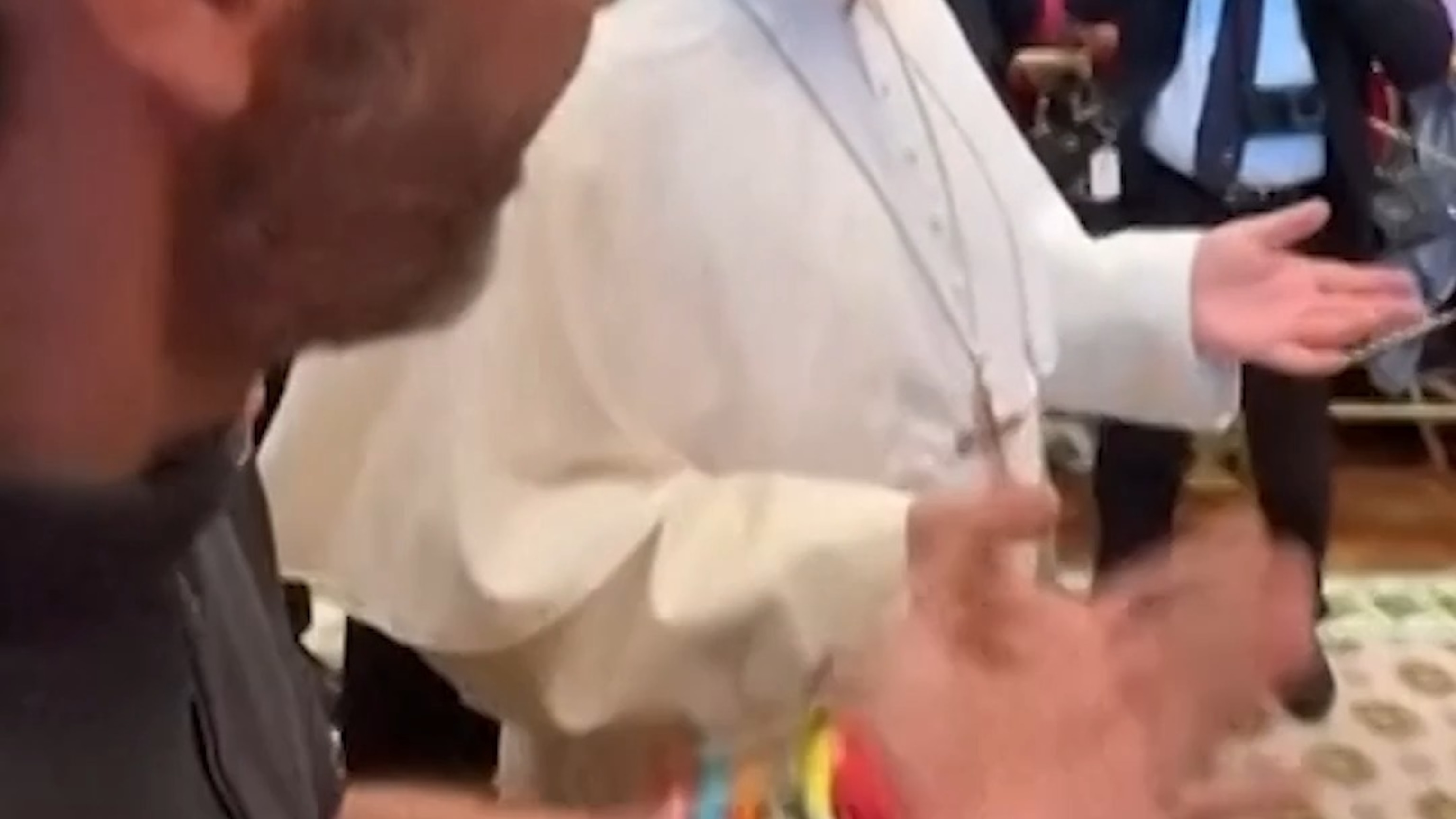 Kids teach Pope Leo viral '6-7' meme at the Vatican