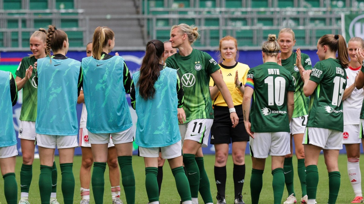 Popp-Doppelpack zum Abschied: Klublegende verneigt sich vor der VfL-Kurve