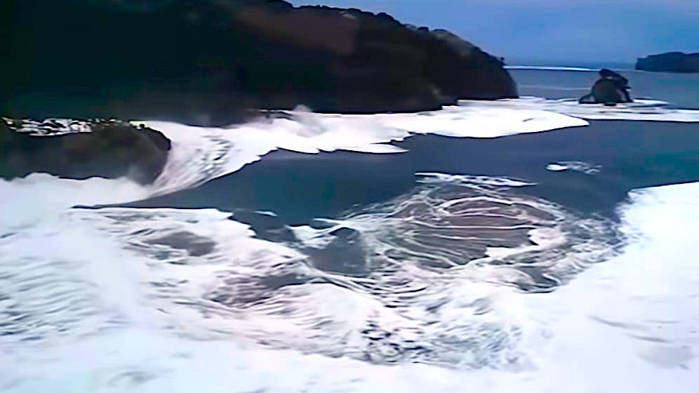 26 Foot Tsunami Slams Japan Coast In Newly Unearthed 2011 Footage Video