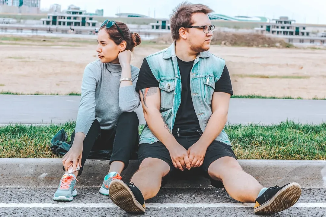 The no-go list: 6 dating trends therapists say are already toxic
