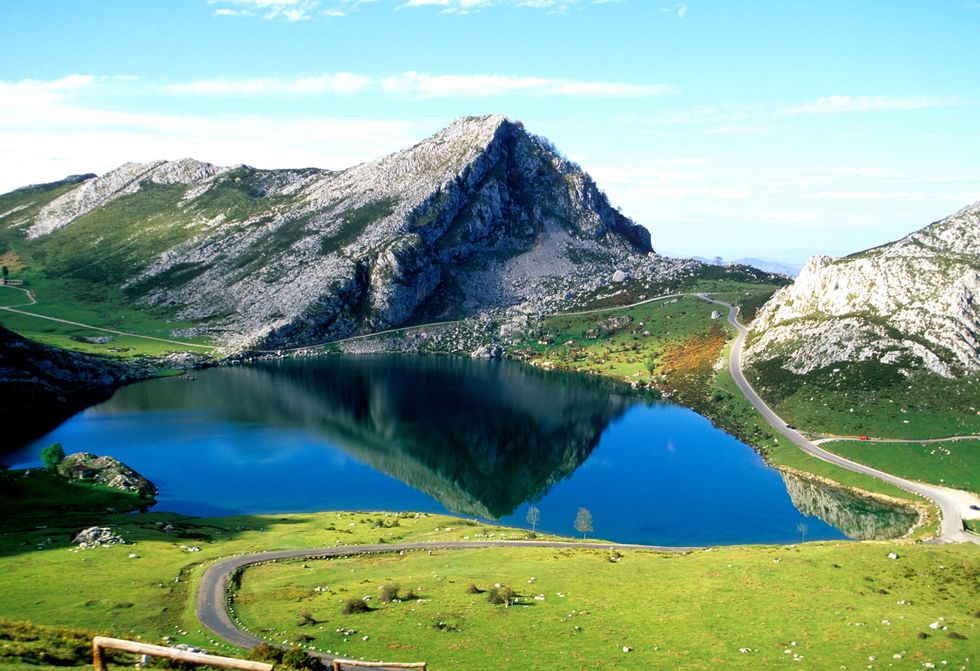 Missing British hiker found dead after 48-hour rescue mission in ...
