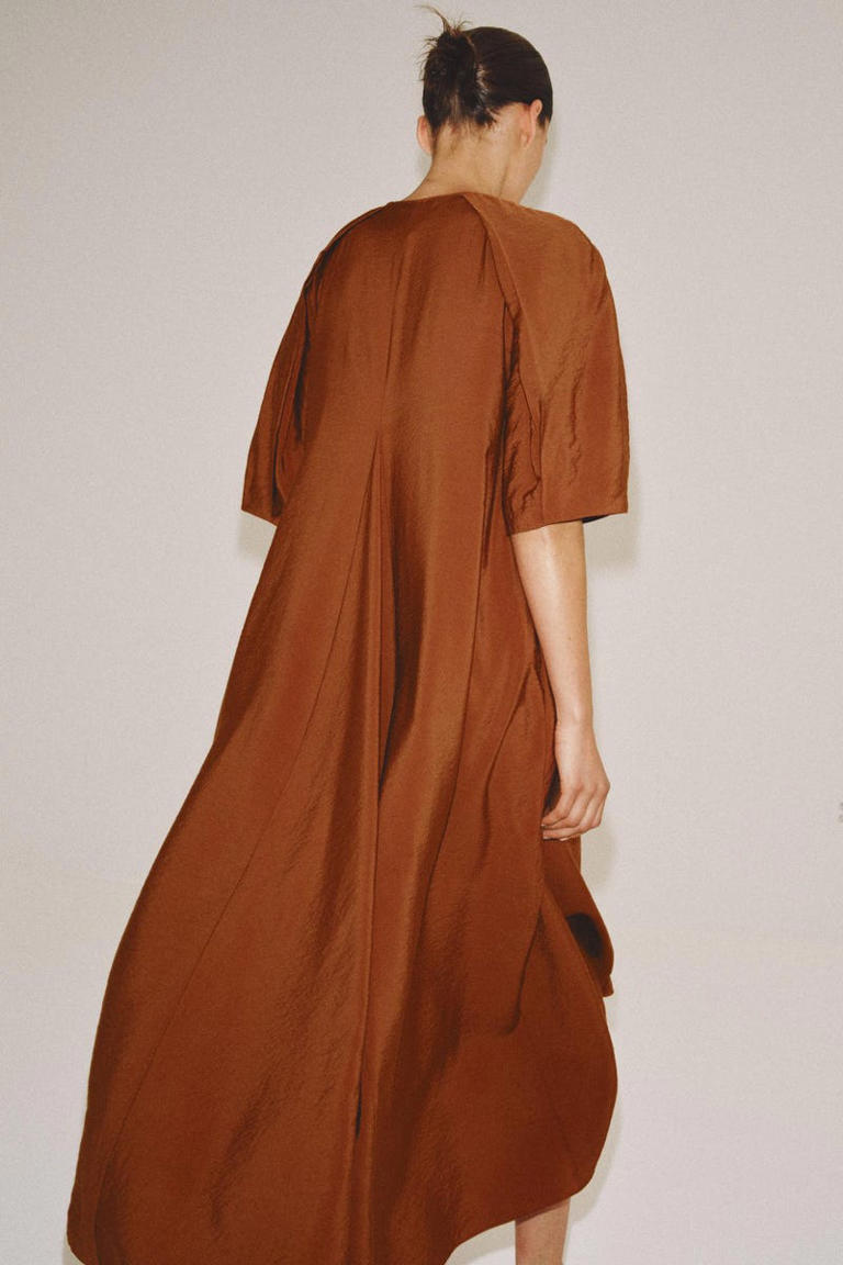 Mango y Zara coinciden: los vestidos boho largos son tendencia este ...