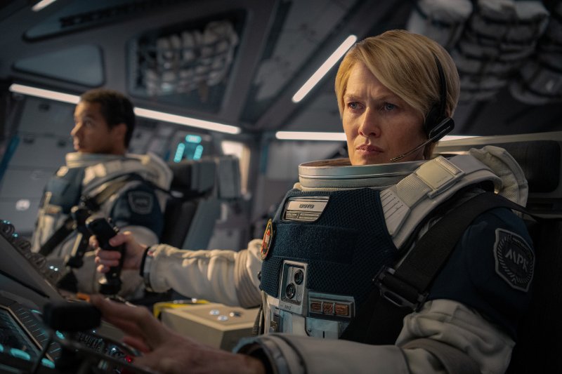 For All Mankind 5, Mireille Enos: "Un viaggio assurdo, tra tute ...