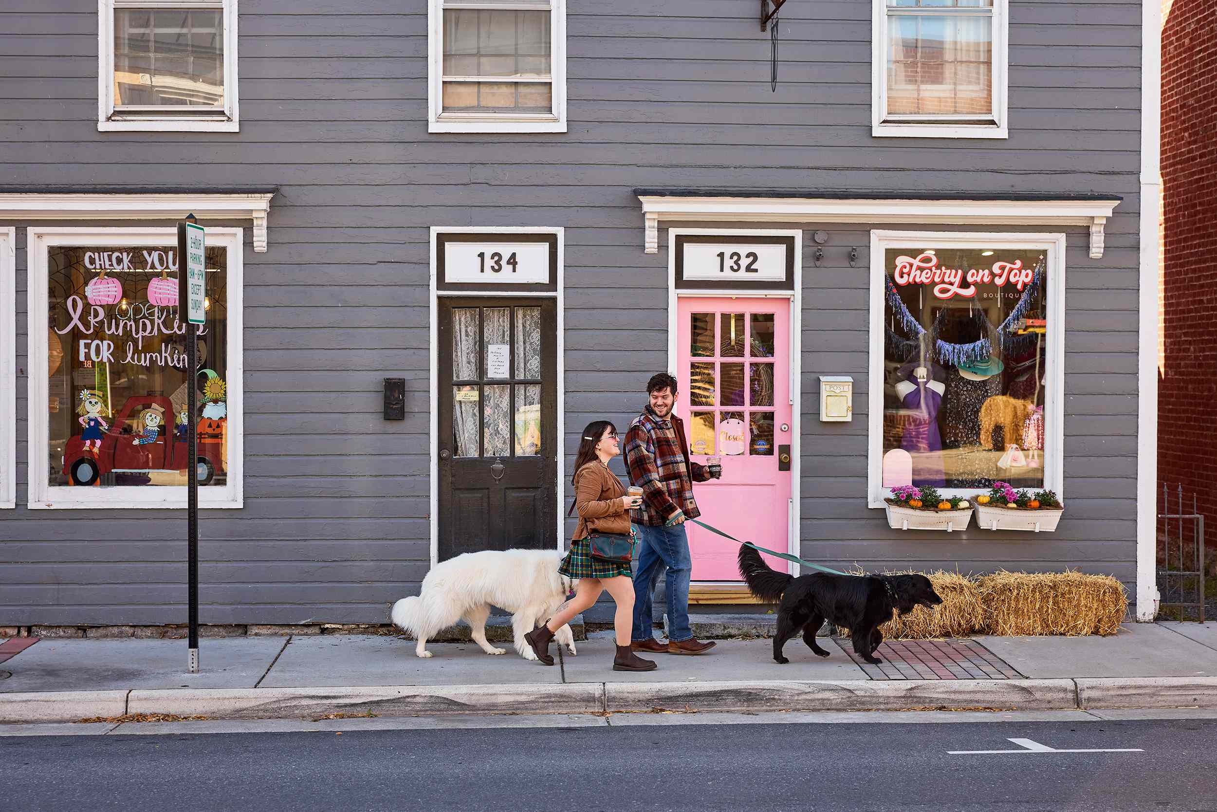 This charming Virginia town has antiques, mountain views, and a ...