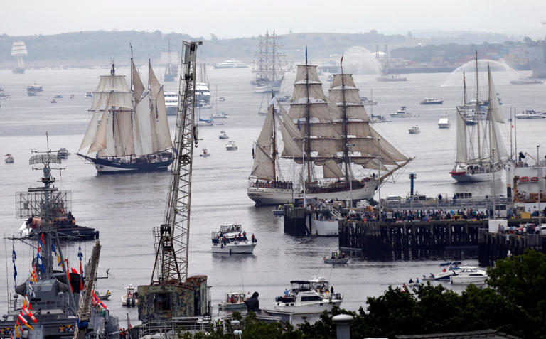 Flashback: A look at previous times tall ships have sailed into Boston