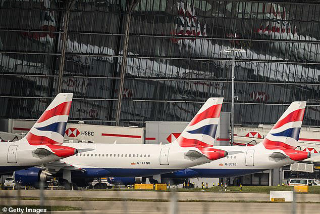 BA passengers wait on tarmac for three hours after 'brainless' staff ...