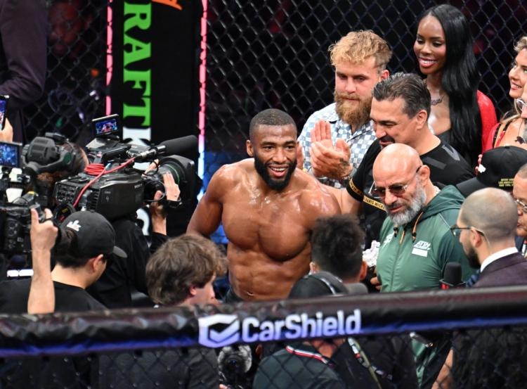 MMA. Le Français Salahdine Parnasse vainqueur de l’Américain Kenneth ...