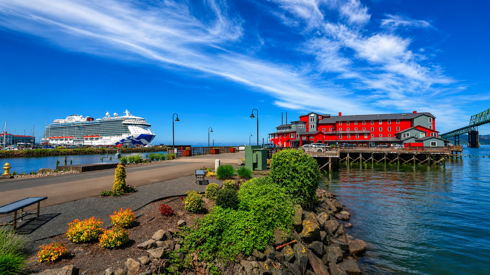 Why does Port of Astoria look so peaceful?